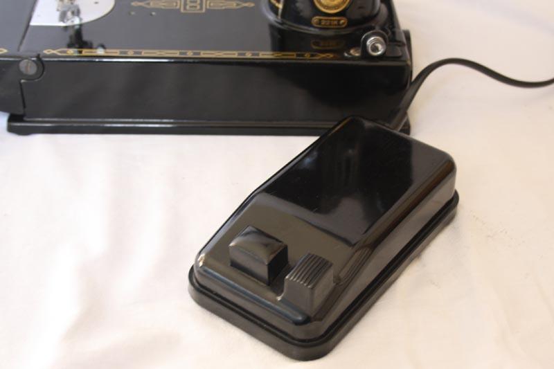 Singer Featherweight 221K Sewing Machine | Singer Sewing Info