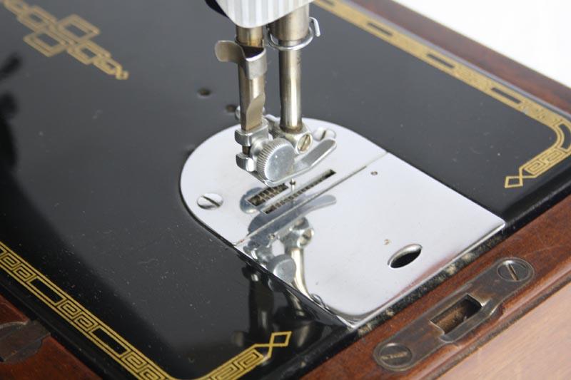 Singer 201k Threading Question! : r/sewing